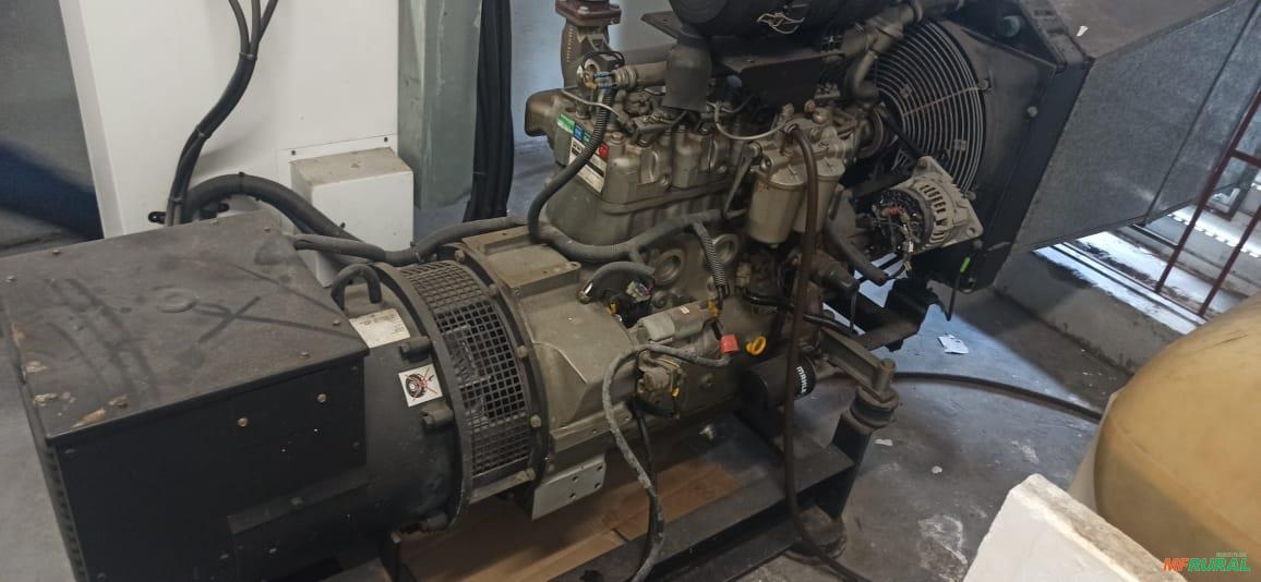 Gerador de Energia 55 Kva 220 Hrs Ano 2010 Motor Mwm + Cramaco + 820506