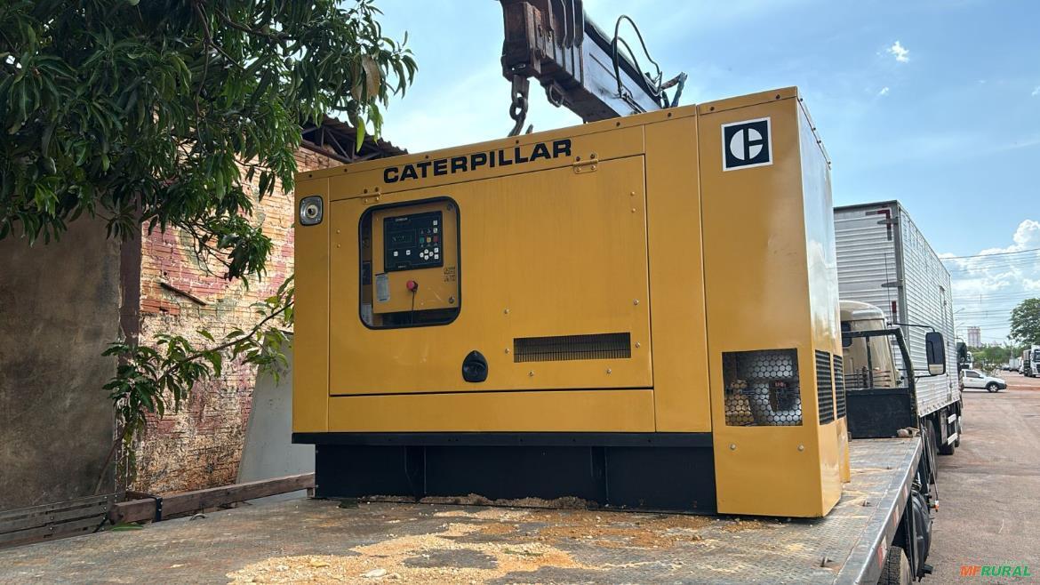 Gerador de Energia 100 Kva Caterpillar 82 Hrs Motor Perkins 1104 859582