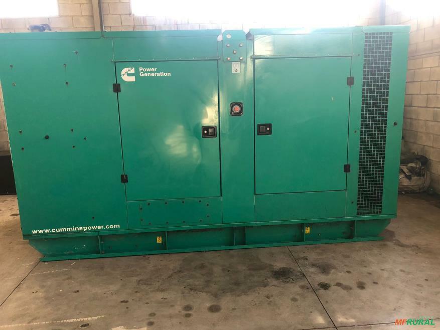 Gerador de Energia 230 Kva 200 Kva Ano 2015 Cummins 7662 Hrs 859649