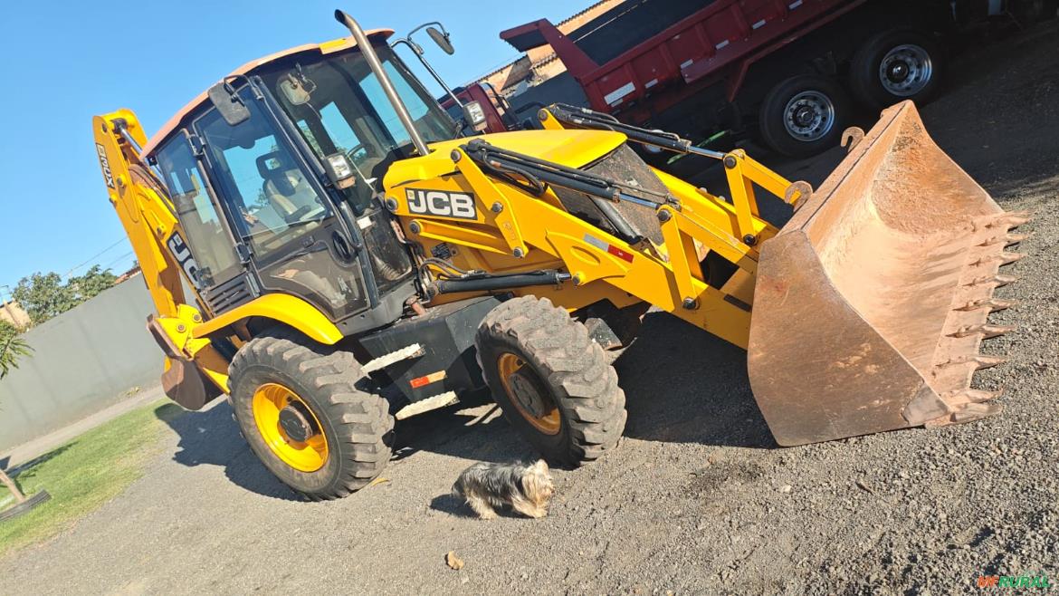 Retroescavadeira JCB em Luziânia - GO Venda de JCB em Luziânia