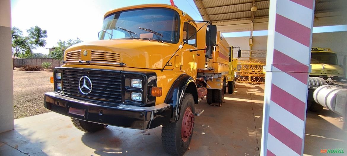 Caminhão de Bombeiros Mercedes Benz L1317 em Campo Grande MS à 773399