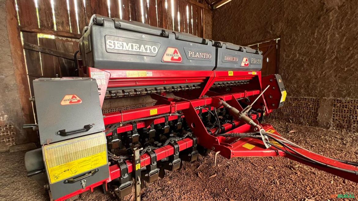Plantadeira Semeato pd Drill 21 Ano 2015 em Pitanga PR à venda. 804309