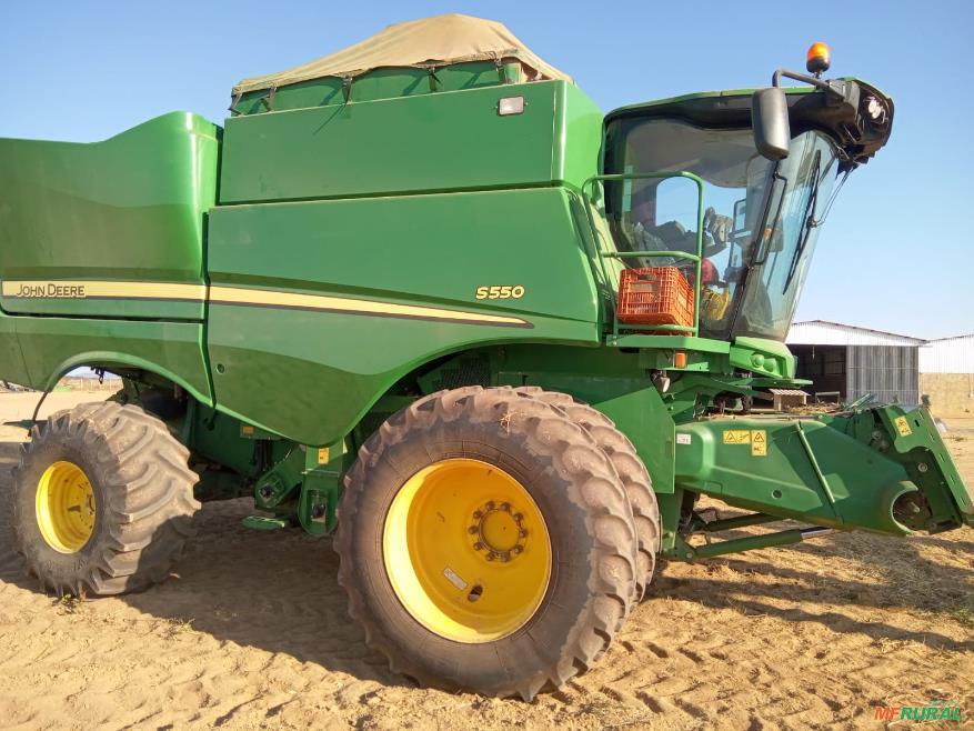 Colheitadeira John Deere JOHN DEERE S550 no Paraná à venda com