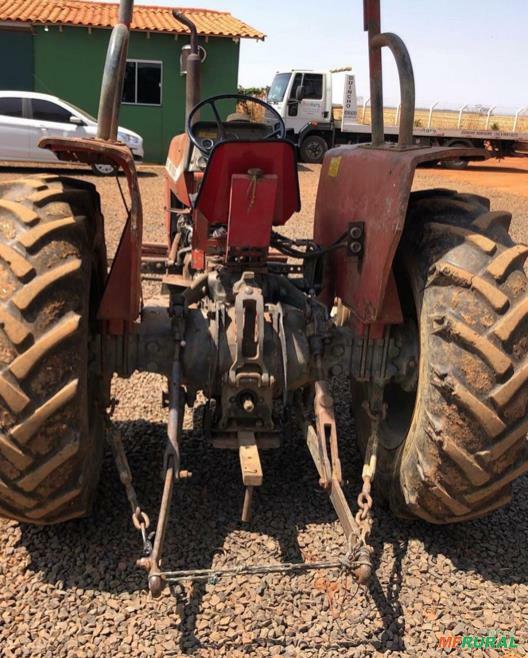 Trator Massey Ferguson 265 em Santa Juliana - MG à venda com