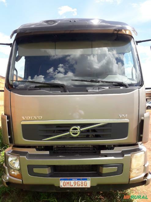 Caminhão Volvo Volvo vm 270 Ano 13 em Quirinópolis GO à venda. 605166