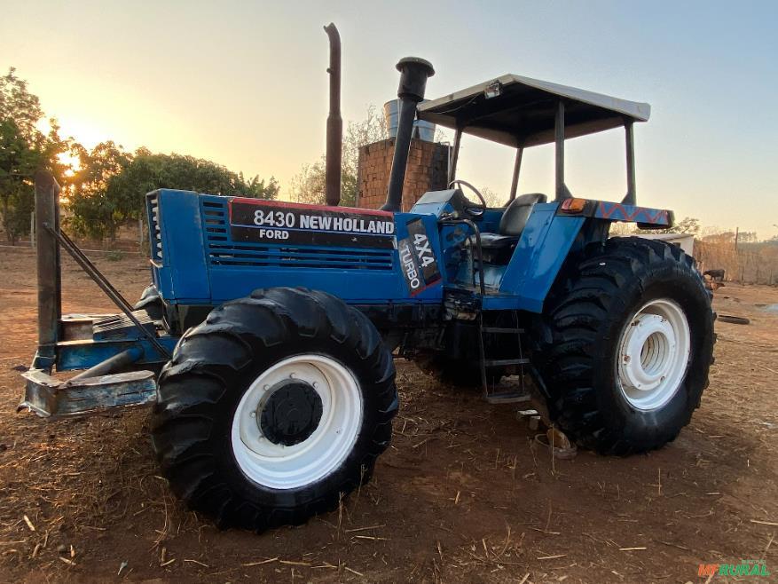 Trator Ford New Holland 8430 4X4 Ano 99 em Brasília DF à venda. 637802