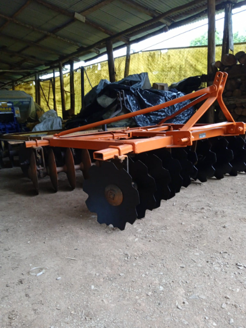 Grade Massey Ferguson em Dois Lajeados RS à venda. Compre direto 639399