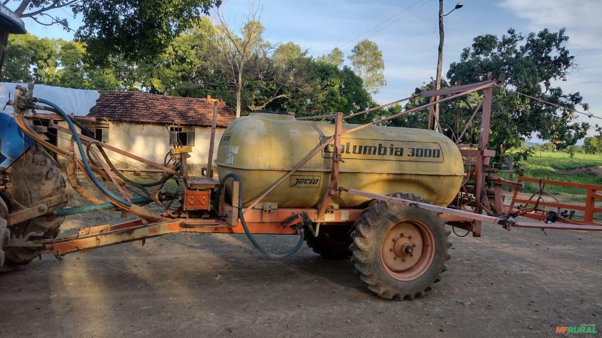Pulverizador Columbia 3000 Litros em São Domingos GO à venda. 648146