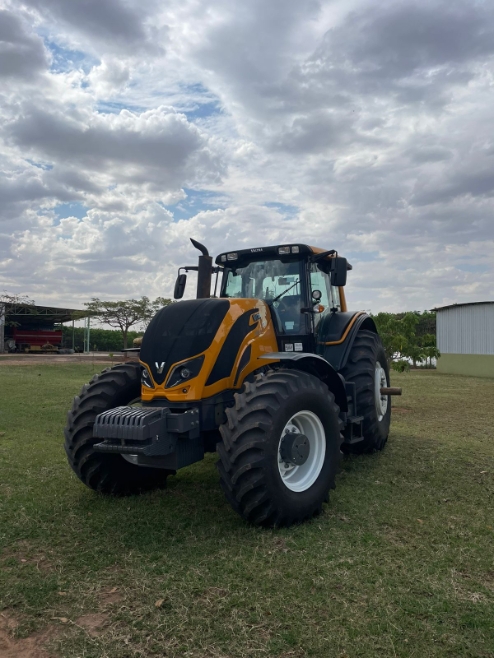 Trator Valtra/Valmet bh 194 4X4 Ano 20 em Luiziânia SP à venda. 661967