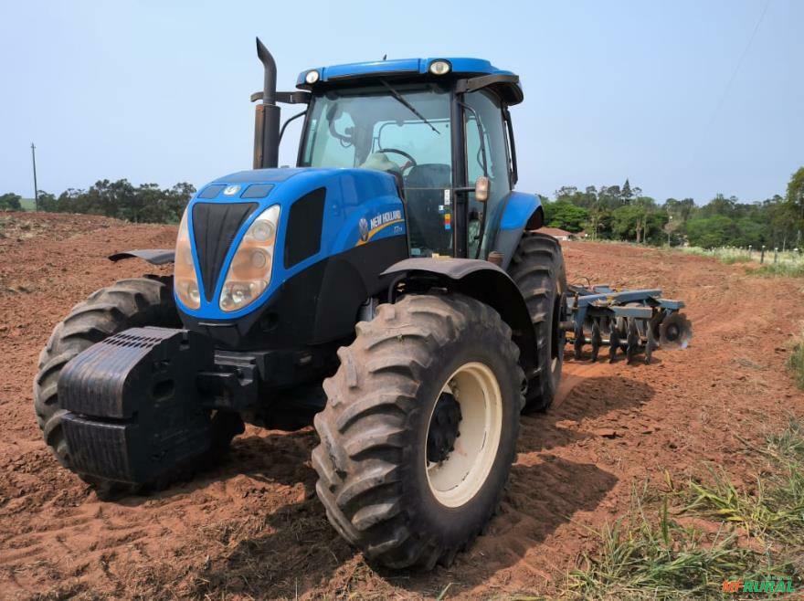 Trator New Holland T7 175 (4X4) 144Cv - Ano 2017 em Boa 857015
