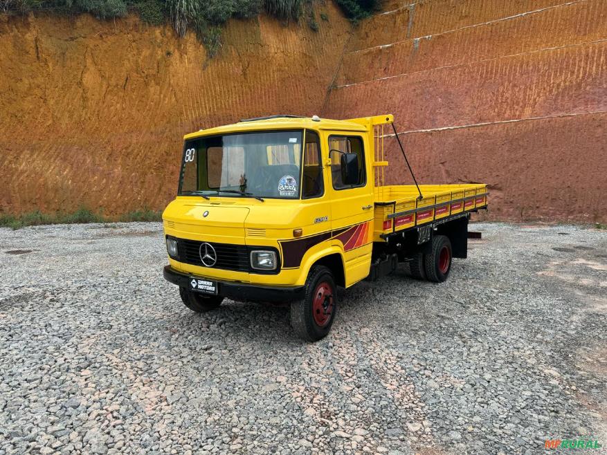 Caminhões Mercedes Benz (MB) 608 à venda com preço 608