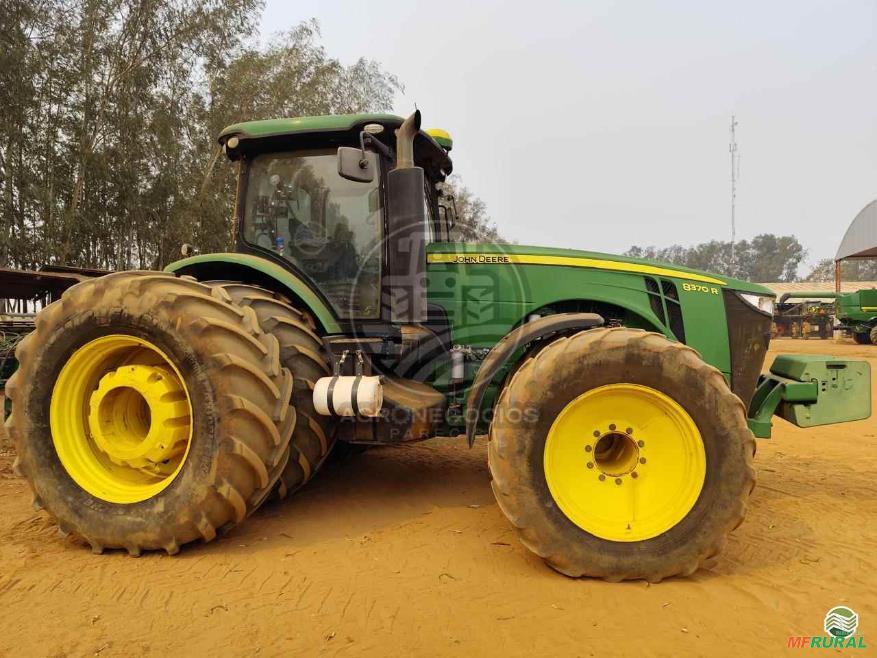Trator John Deere 8370R em Chapada dos Guimarães MT à venda. 856616
