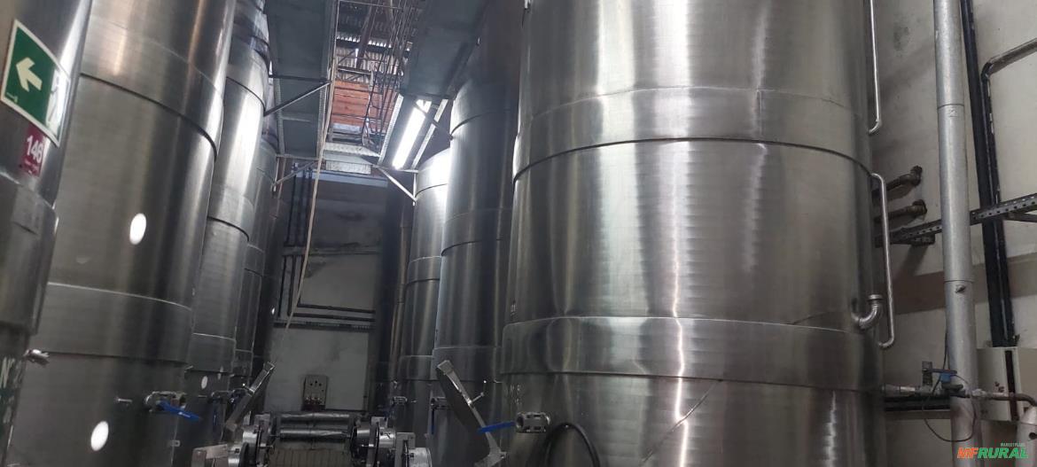 Tanques em Aço Inox Usados 18.500 Litros em Garibaldi RS à 863829