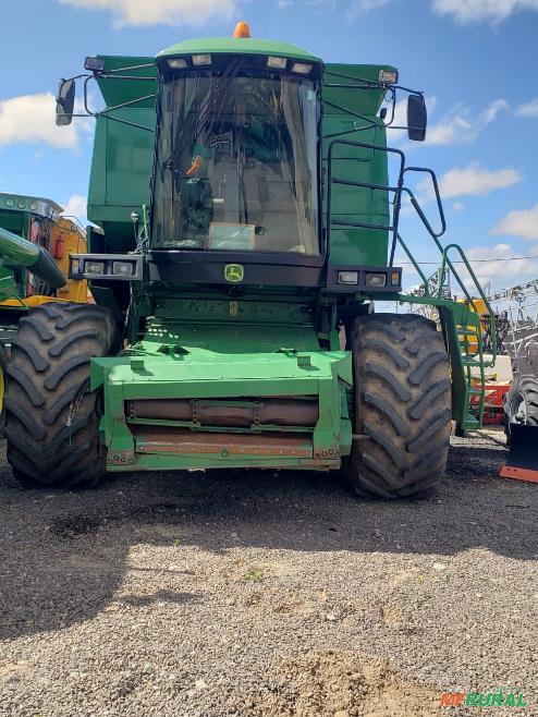 Trator John Deere 6125E - Colheitadeiras/ Colhedoras | Preço
