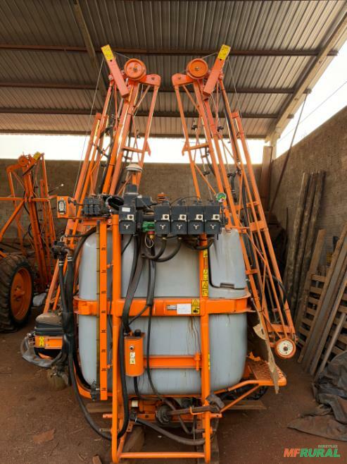 Pulverizador Condor 800 L em Jandaia do Sul PR à venda. Compre 819525