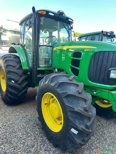Trator John Deere 6190J (190 Cv) em Uberaba MG à venda. Compre 807793