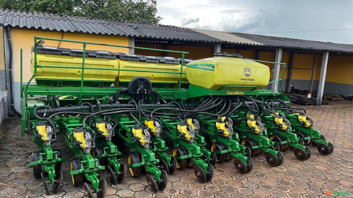 Plantadeira John Deere 2130 Ccs em Jataí GO à venda. Compre 859704