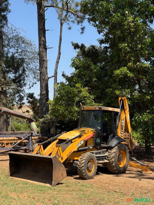 Retroescavadeira JCB em Araxá - MG Venda de JCB em Araxá - MG