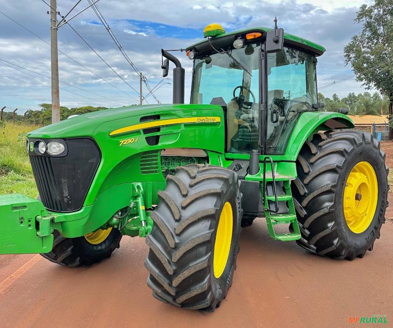 Trator John Deere 7230J (230Cv) em Ituverava SP à venda. Compre 862594