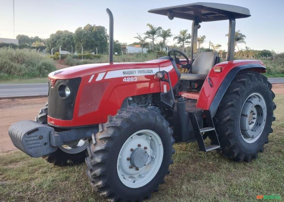 Trator Massey Ferguson 4283 4X4 (85Cv) em Bastos SP à venda. 864016