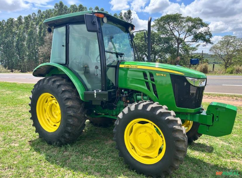 Trator John Deere 5078 em São Roque - SP à venda com preço