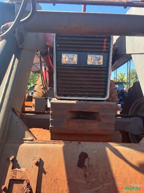 Trator Massey Ferguson 660 em Dumont - SP à venda com preço