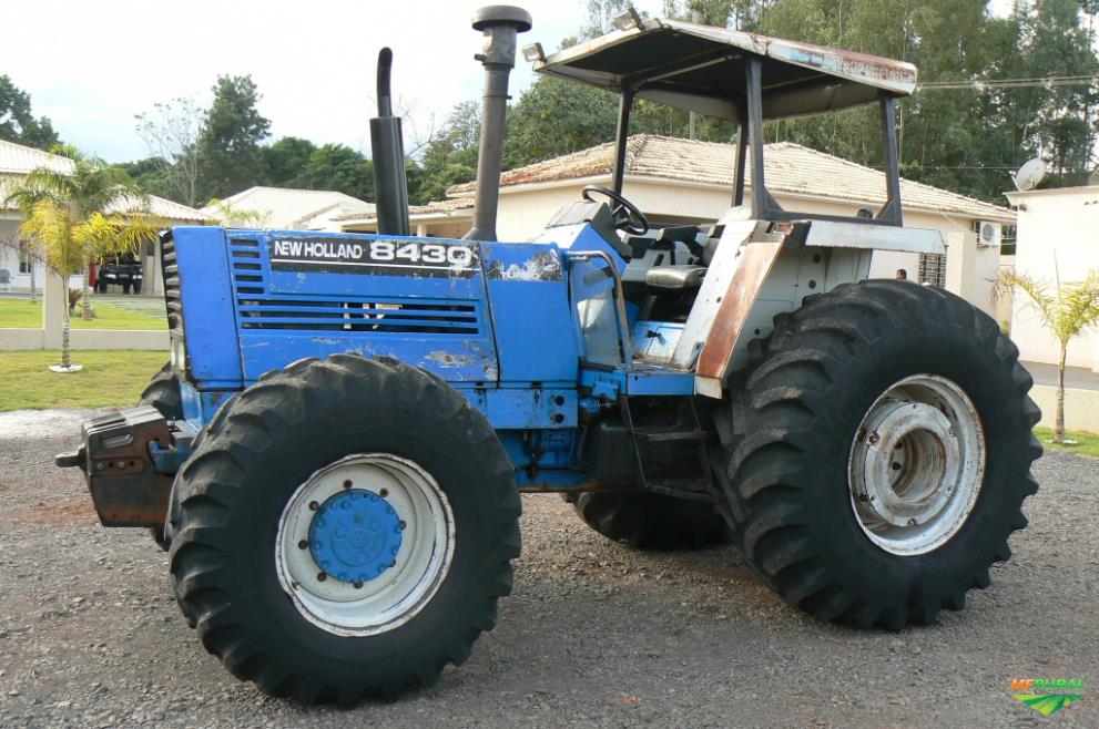 Trator Ford 8430 4X4 Ano 99 em Goioerê PR à venda. Compre direto 328339