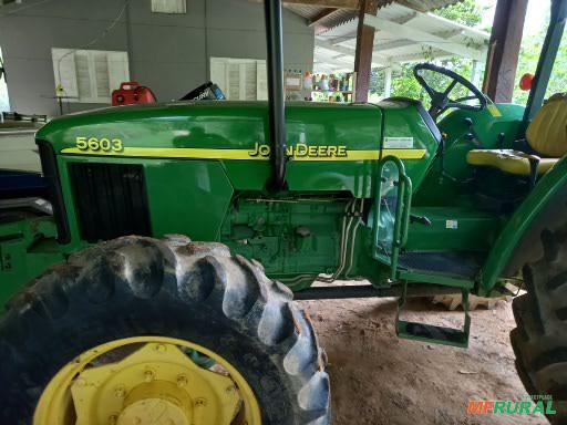 Trator John Deere 5603 4X4 Ano 09 em Natividade da Serra SP à 671579