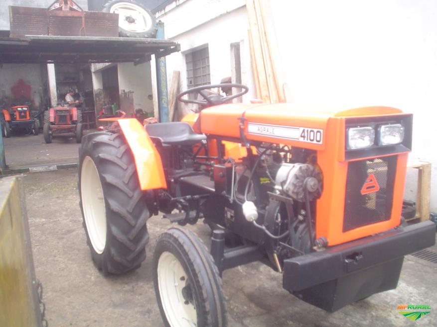Trator Agrale 4100 4X2 Ano 84 em Osasco SP à venda. Compre 409875