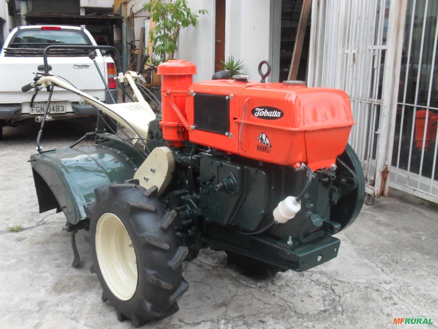 Trator Mini/ Micro Trator 4X2 Ano 82 em Osasco SP à venda. 627640