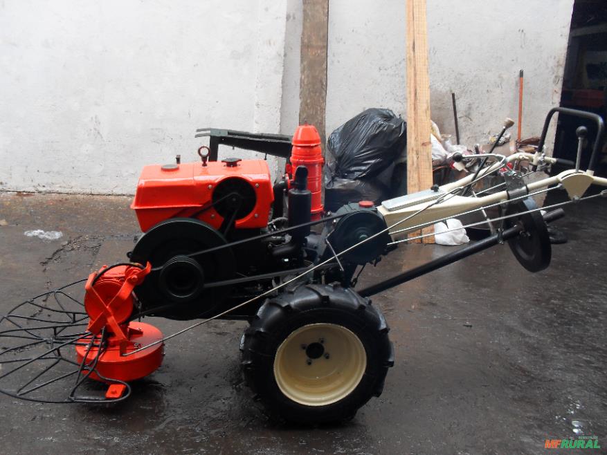 Trator Mini/ Micro Trator 4X2 Ano 82 em Osasco SP à venda. 649739