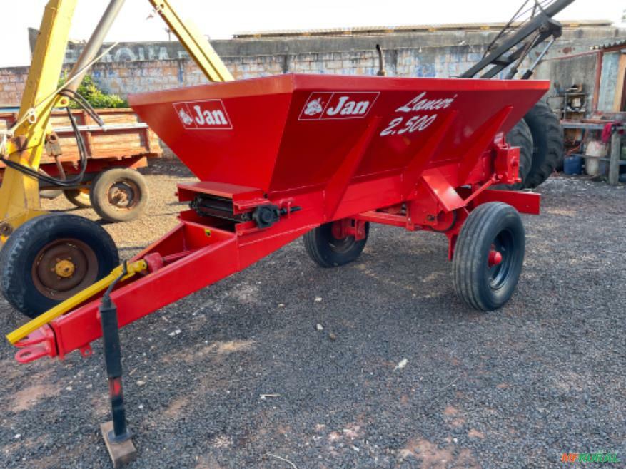 Esparramadeira de Calcário Jan 2.500 Kilos em Ribeirão Preto SP 776798