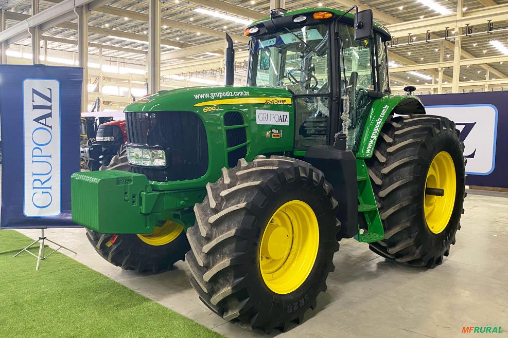 Trator Agrícola John Deere 6190J em São José dos Pinhais PR à 700744