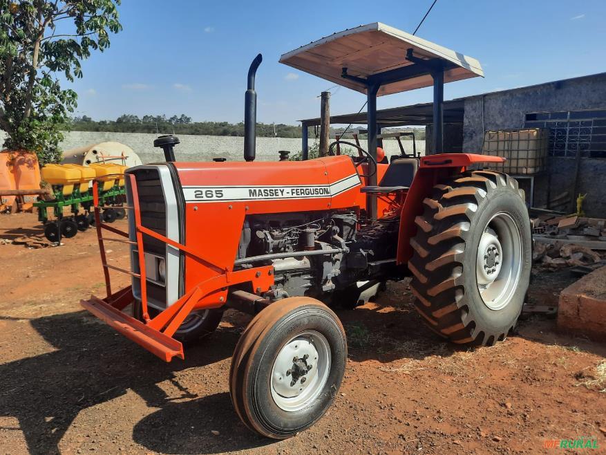 Trator Massey Ferguson 265 4X2 Ano 80 em Uberaba MG à venda. 644156