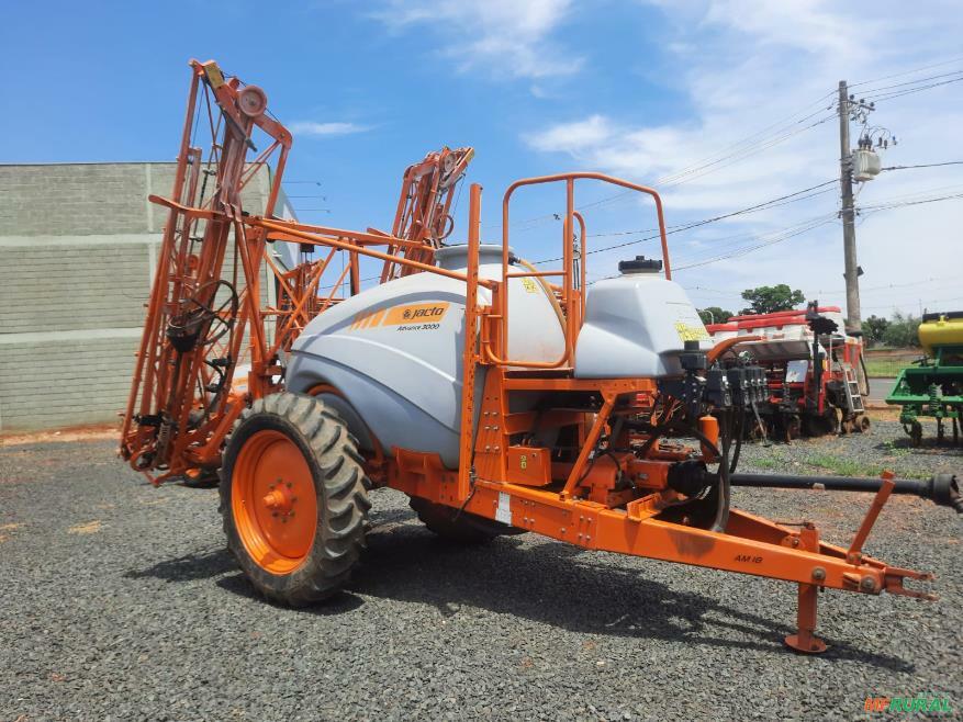 Pulverizador Jacto Advanced 3000 Comando Eletro-Eletrônico em 763337