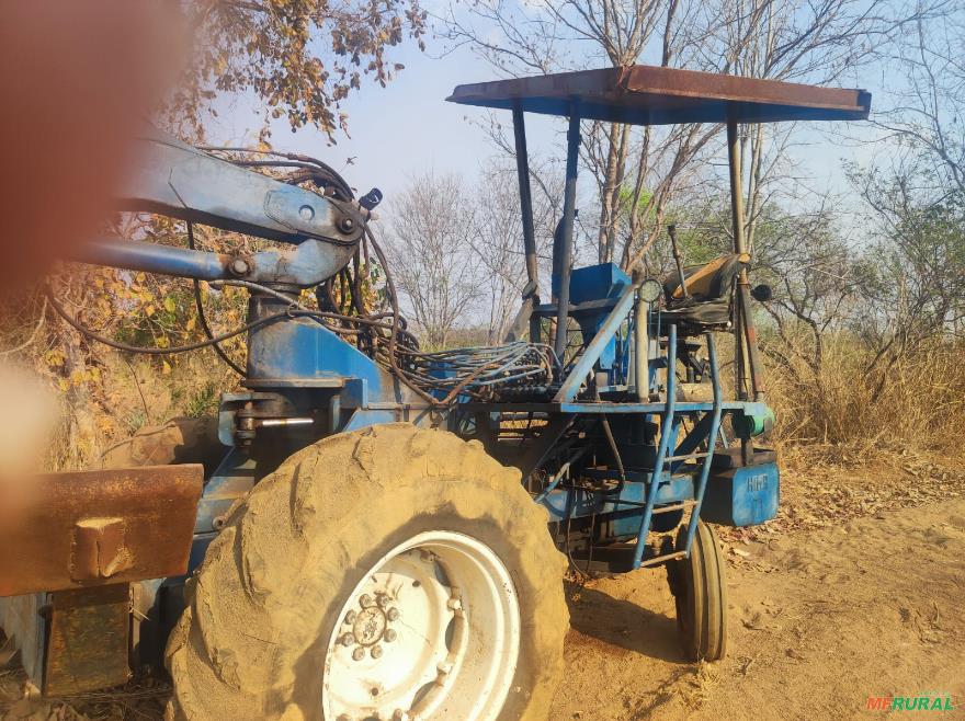 Trator Marca Ford 6600 Com Implemento em Iporá GO à venda. 819152